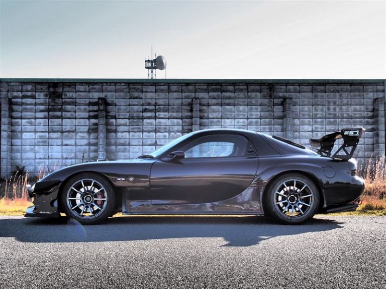 Midnight RX7 – MoMoHitsTheSpot!