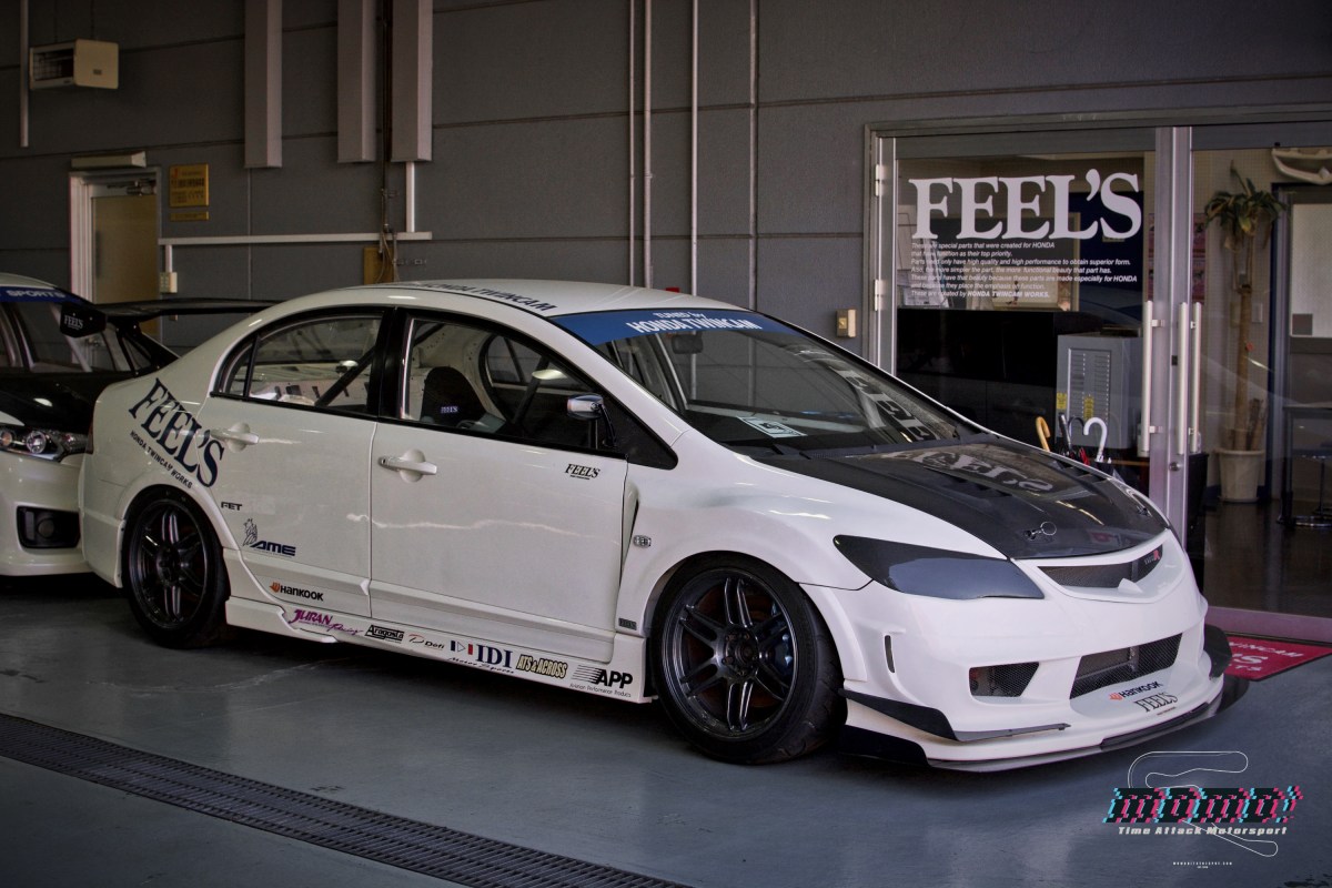 MoMo Stops By FEEL’S Honda Twincam – MoMoHitsTheSpot!